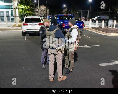 ICE fugitive teams, joined by DHS Secretary Kristi Noem and Trump ...