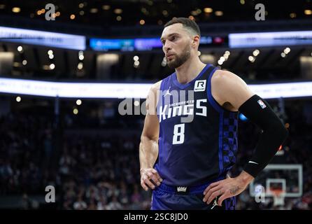 Sacramento Kings guard Zach LaVine (8) dribbles by Toronto Raptors ...