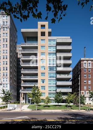 4545 Lindell, Location: St. Louis MO, Architect: Louis Sauer Stock ...