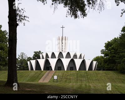 St. Louis Priory Chapel, Location: Creve Coeur MO, Architect: HOK Stock ...