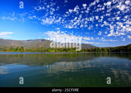 Scenery view of Mae Ngat Somboon Chon Dam a beautiful tourist ...