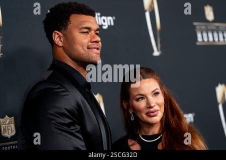 Jacksonville Jaguars Arik Armstead and his wife Mindy St. Pierre walk ...