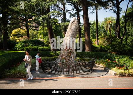 Tourist attraction in Fitzroy Gardens, carvings on a gum tree in ...