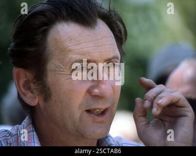 Shmuel Katz in Nahariya. Israel 1981 [automated translation] Stock ...