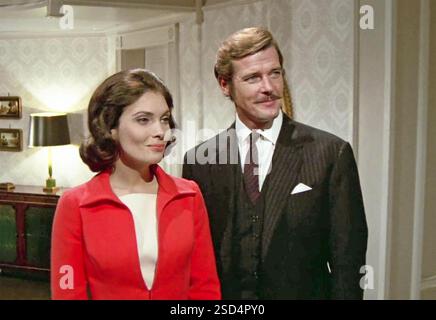Hildegarde Neil, Roger Moore, "The Man Who Haunted Himself" (1970 ...