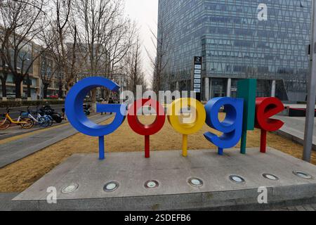 The Google logo seen at Google Headquarters Stock Photo - Alamy