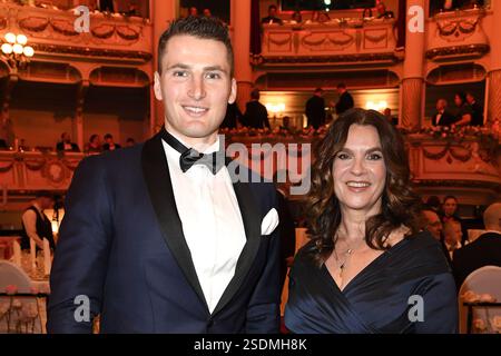 Tom Liebscher-Lucz und Katarina Witt beim Semper Opernball am 07.02.2025 in Dresden Semper ...