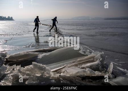 Cerna v Posumavi, Czech Republic. 8 Feb, 2025. The Lipno Ice Marathon ...