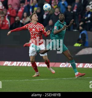 Nelson Weiper fotografiert beim Fußball Bundesliga Spiel Mainz 05 gegen ...