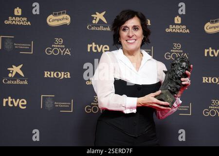 clara seguea poses as winner of 39th Goya Awards at Palacio de ...