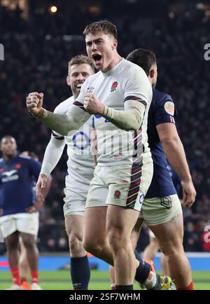 England's Tommy Freeman ((Bath Rugby)) in actionduring Guinness Men's ...