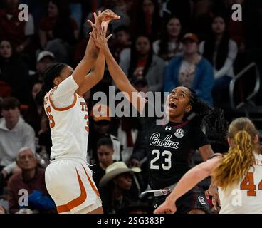 South Carolina guard Bree Hall (23) shoots during an NCAA college ...