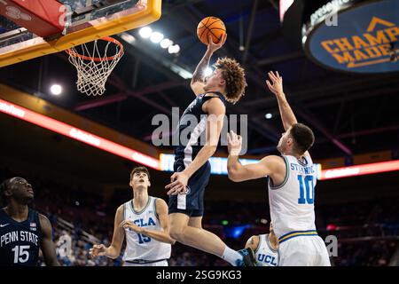 Penn State guard Dominick Stewart (7) in action during an NCAA college ...