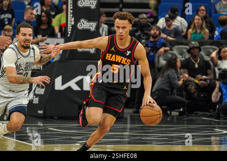 Atlanta Hawks guard Dyson Daniels (5) goes to the basket past ...