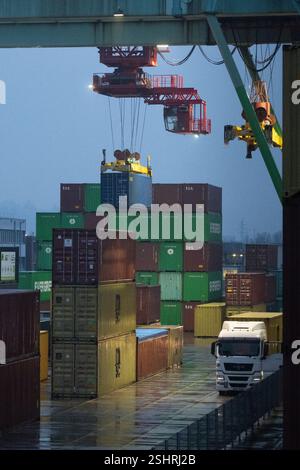 Stuttgart, Germany. 11th Feb, 2025. Containers are reloaded at the port ...