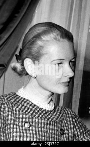 CZ Guest, Mode-Ikone und Kolumnistin, 50er Jahre#CZ Guest, fashion icon ...