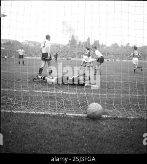 Fussball-WM-Halbfinal 1954: Deutschland - Oesterreich; die deutsche ...