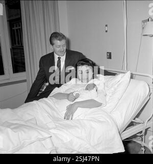 Prinzessin Fatemeh Pahlavi von Persien bringt in Zürich einen Sohn zur ...