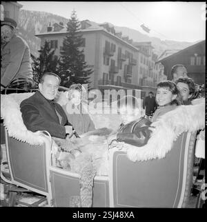 Jacobo Arbenz Guzman und Familie, Bahnhof Visp 1955#Jacobo Arbenz ...