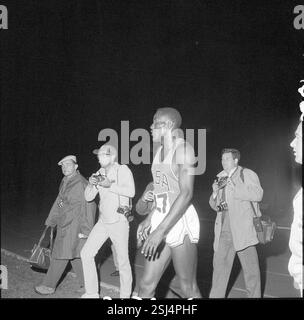 Olympische Spiele Rom 1960: Olympiasieger Ted Nash und seine Frau# ...