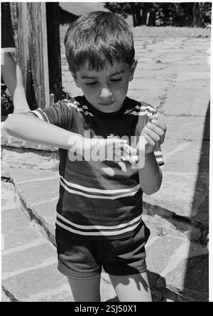 Reza Cyrus Pahlavi von Persien beim Baden in Gstaad, 1966#Reza Cyrus ...