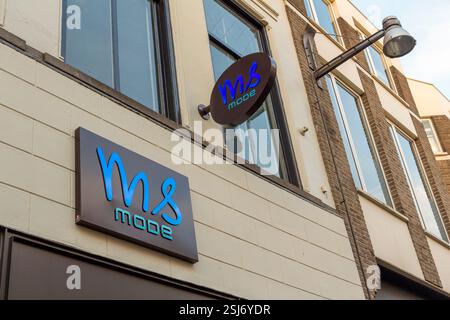 MS mode shop logo Breda Stock Photo - Alamy