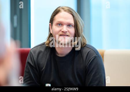 PRODUCTION - 11 February 2025, Berlin: The band "Provinz" with Robin ...