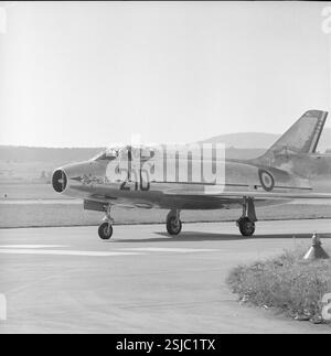 Armee prüft Dassault MD 452 Mystère IV A, Kloten 1956#Army testing ...