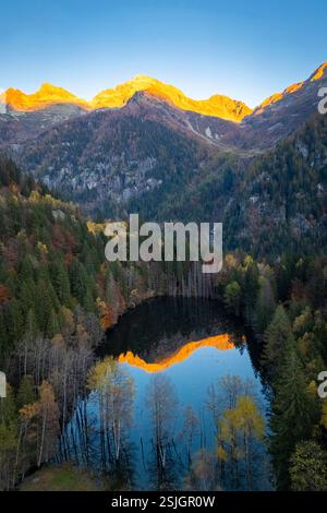 Italy Piedmont Val Formazza Lago Vannino Margaroli Refuge Stock Photo ...