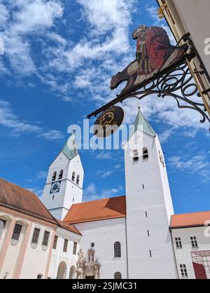 Cathedral Saint Mary and Saint Korbinian in Freising, Germany Stock ...