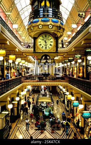 The world's largest hanging Animated Turret Clock inside the Queen ...