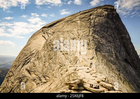 Half Dome Hike up the famously dangerous Half Dome Cables in Yosemite ...
