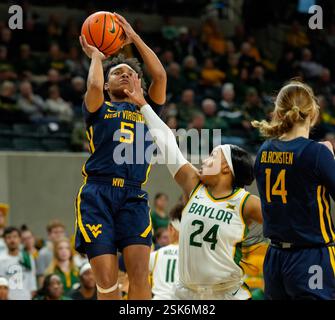 West Virginia guard Sydney Shaw (5) during an NCAA college basketball ...