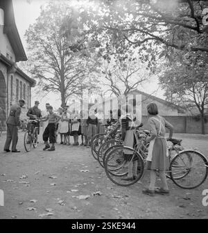 Verkehrserziehung für Schüler in Collonges 1953#Road Safety Education ...