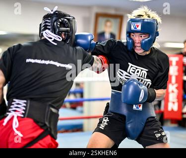 Tenshin Nasukawa (right) WBO Asia Pacific bantamweight champion of ...