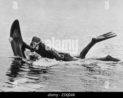 Robert Lansing in "Namu the Killer Whale" 1966#Robert Lansing in "Namu ...