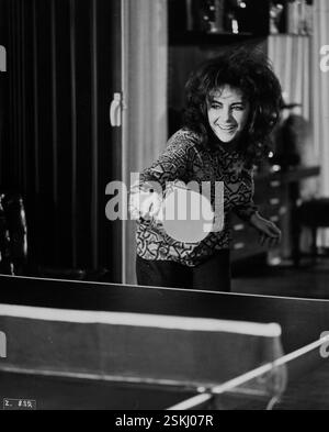 X Y AND ZEE, Elizabeth Taylor, 1972 Stock Photo - Alamy