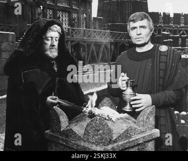 Alec Guiness in "The Fall of the Roman Empire" 1963#Alec Guiness in ...