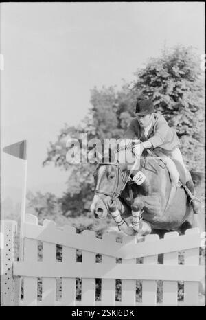 CSIO Luzern 1974: Hugo Simon auf Striptease#CSIO Lucerne 1974: Hugo Simon auf Striptease- RDB BY ...