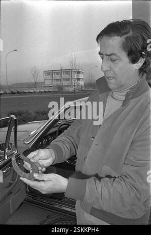 Vico Torriani, Sänger, mit seinem neuen BMW 1971#Vico Torriani, singer ...