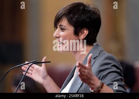 Housing Minister Isabel Rodríguez and Europa Press Director Javier ...
