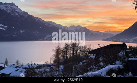 Lake Brienz during sunset Stock Photo - Alamy