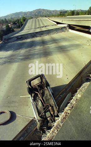 Freeway damage after Northridge earthquake in 1994 Stock Photo - Alamy