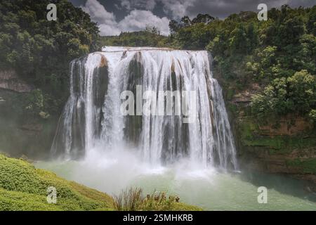 Huangguoshu Waterfall is located on the Baishui River in Guizhou ...