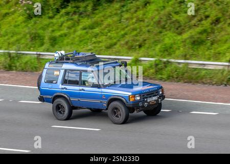 Land Rover Discovery Td5 Gs Td5 138 Gold Car Hardtop Diesel 2495 cc ...