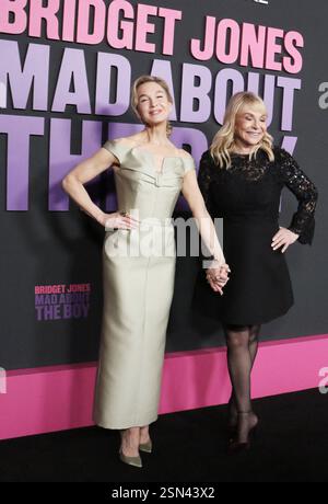 Renee Zellweger and Helen Fielding attend the Bridget Jones: Mad About ...