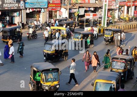BD Road busy with traffic in Chitradurga, Karnataka, India Stock Photo ...