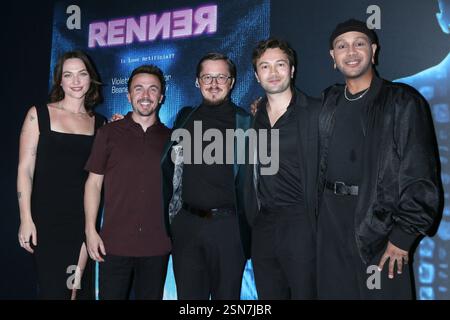 Violett Beane, Frankie Muniz, Robert Rippberger, Taylor Gray, Craig ...