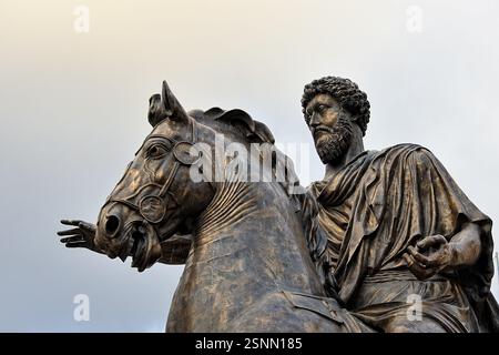 A picture of an ancient roman statue Stock Photo - Alamy