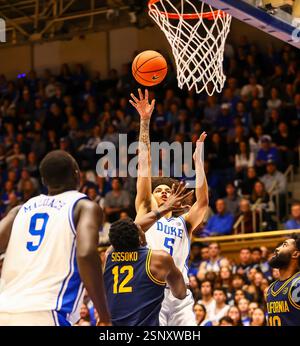 Duke guard Tyrese Proctor (5) shoots against Clemson during the first ...